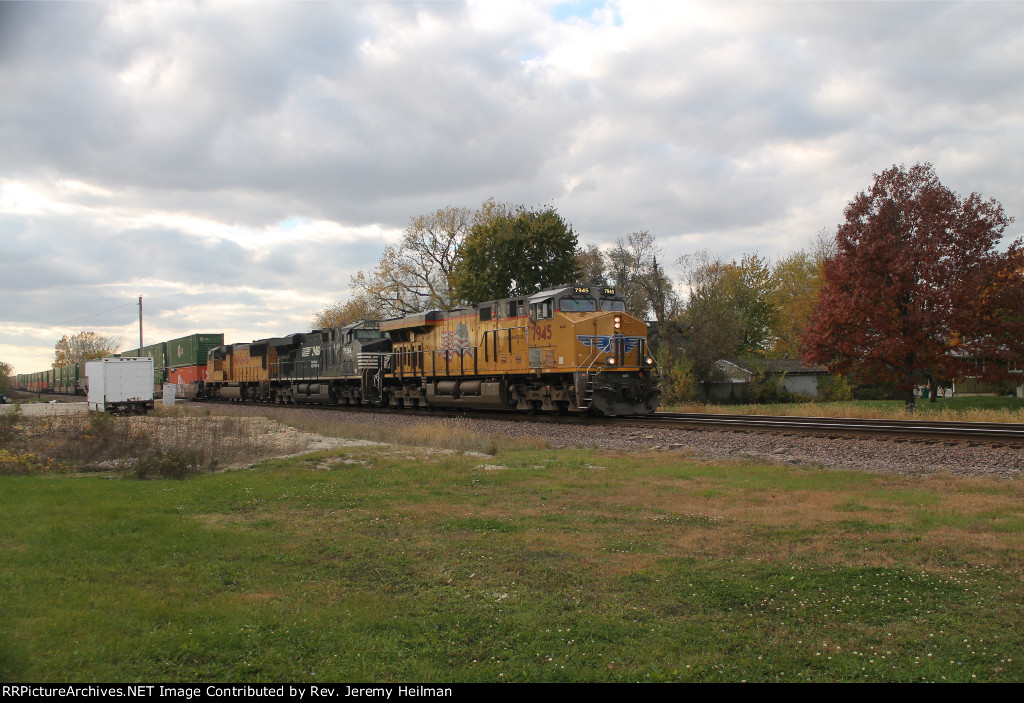 UP 7945 & others (1)